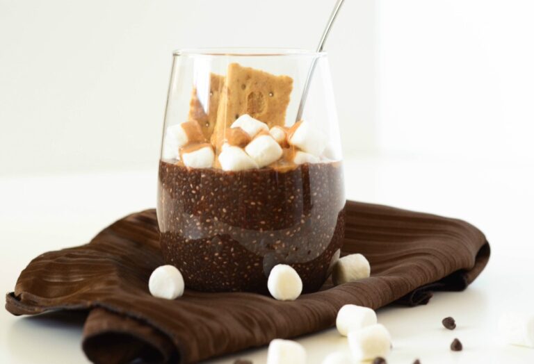Different Types of Crackers: Delicious Varieties and Their Origins
